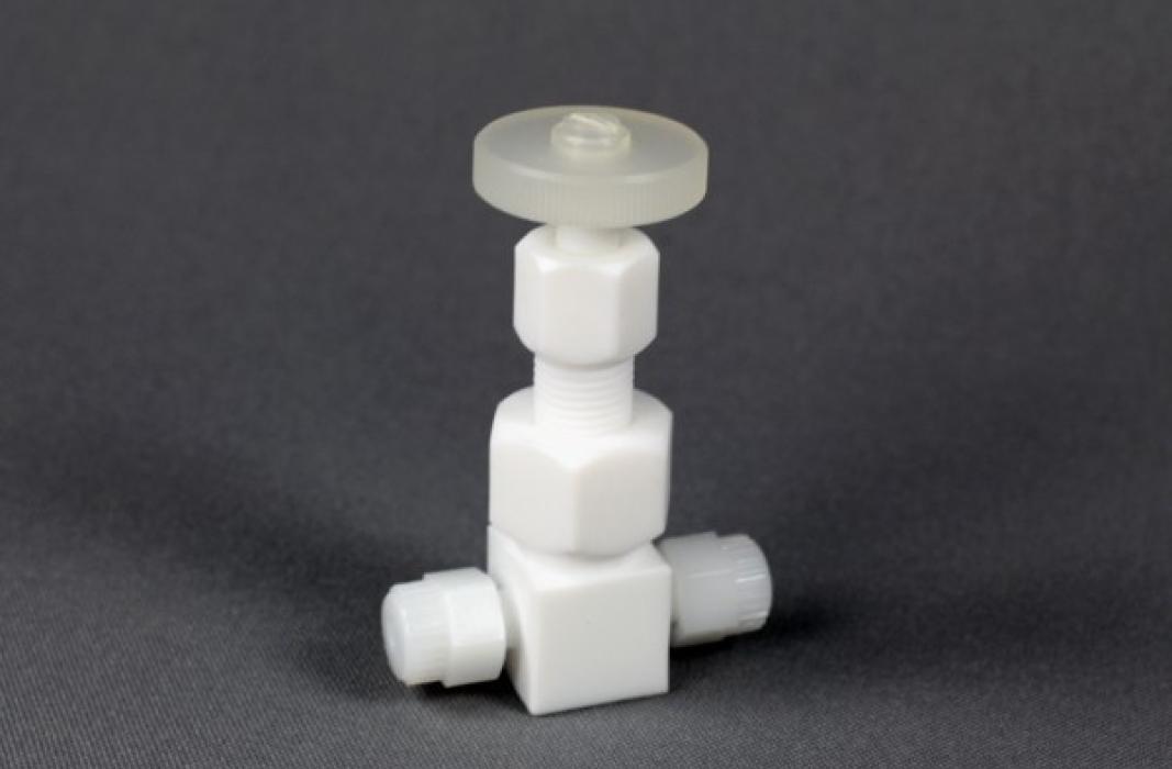 Furon® Precision Plug Valve | Saint-Gobain